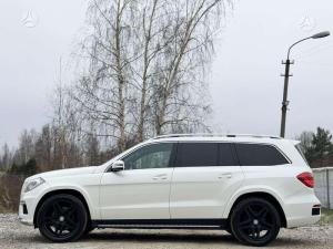 White Mercedes-Benz GL 350 2014 in Siauliai, with an engine capacity of 2.99 L and mileage of 360 thousand km for 19950 €, photo 13 on AUTOMOTO.COM.LV