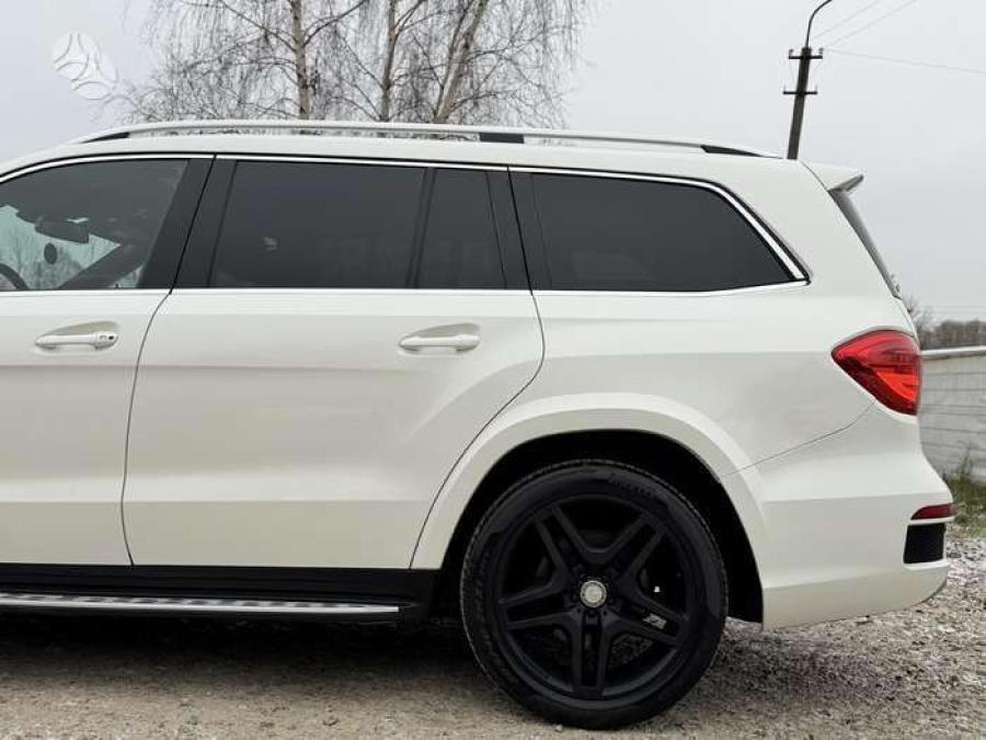Balts Mercedes-Benz GL 350 2014 Šauļi, ar dzinēja tilpumu 2.99 L un nobraukumu 360 tūkst. km par 19950 €, foto 12 vietnē AUTOMOTO.COM.LV