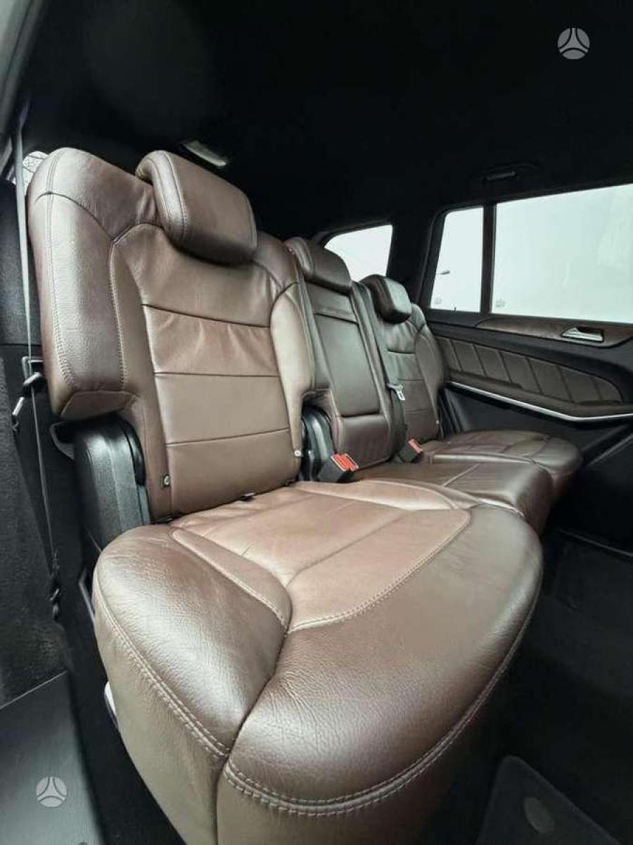 Balts Mercedes-Benz GL 350 2014 Šauļi, ar dzinēja tilpumu 2.99 L un nobraukumu 360 tūkst. km par 19950 €, foto 28 vietnē AUTOMOTO.COM.LV