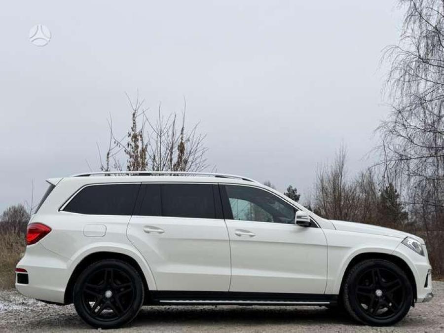 White Mercedes-Benz GL 350 2014 in Siauliai, with an engine capacity of 2.99 L and mileage of 360 thousand km for 19950 €, photo 14 on AUTOMOTO.COM.LV