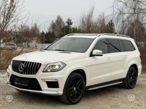 White Mercedes-Benz GL 350 2014 in Siauliai, with an engine capacity of 2.99 L and mileage of 360 thousand km for 19950 €, photo 20 on AUTOMOTO.COM.LV