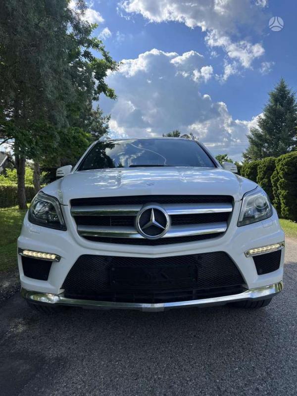 Balts Mercedes-Benz GL 350 2014 Alīta, ar dzinēja tilpumu 2.99 L un nobraukumu 281 tūkst. km par 18450 €, foto 2 vietnē AUTOMOTO.COM.LV