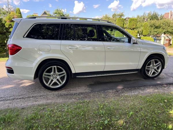 Balts Mercedes-Benz GL 350 2014 Alīta, ar dzinēja tilpumu 2.99 L un nobraukumu 281 tūkst. km par 18450 €, foto 10 vietnē AUTOMOTO.COM.LV
