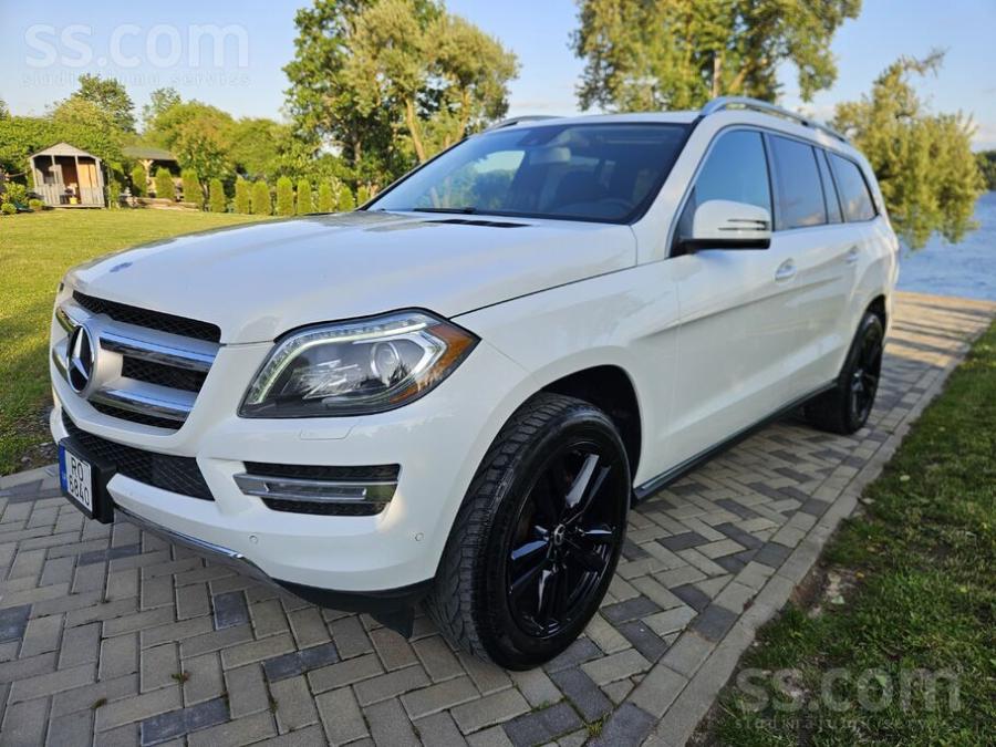 Balts Mercedes-Benz GL 350 2015 Ogre, ar dzinēja tilpumu 3.00 L un nobraukumu 70 tūkst. km par 24200 €, foto 1 vietnē AUTOMOTO.COM.LV