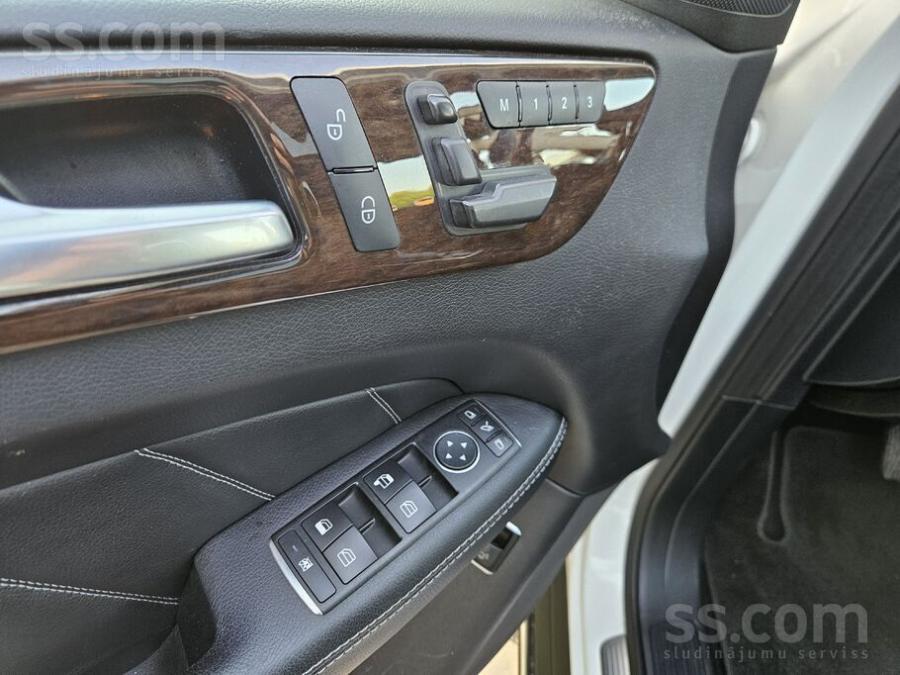 Balts Mercedes-Benz GL 350 2015 Ogre, ar dzinēja tilpumu 3.00 L un nobraukumu 70 tūkst. km par 24200 €, foto 13 vietnē AUTOMOTO.COM.LV