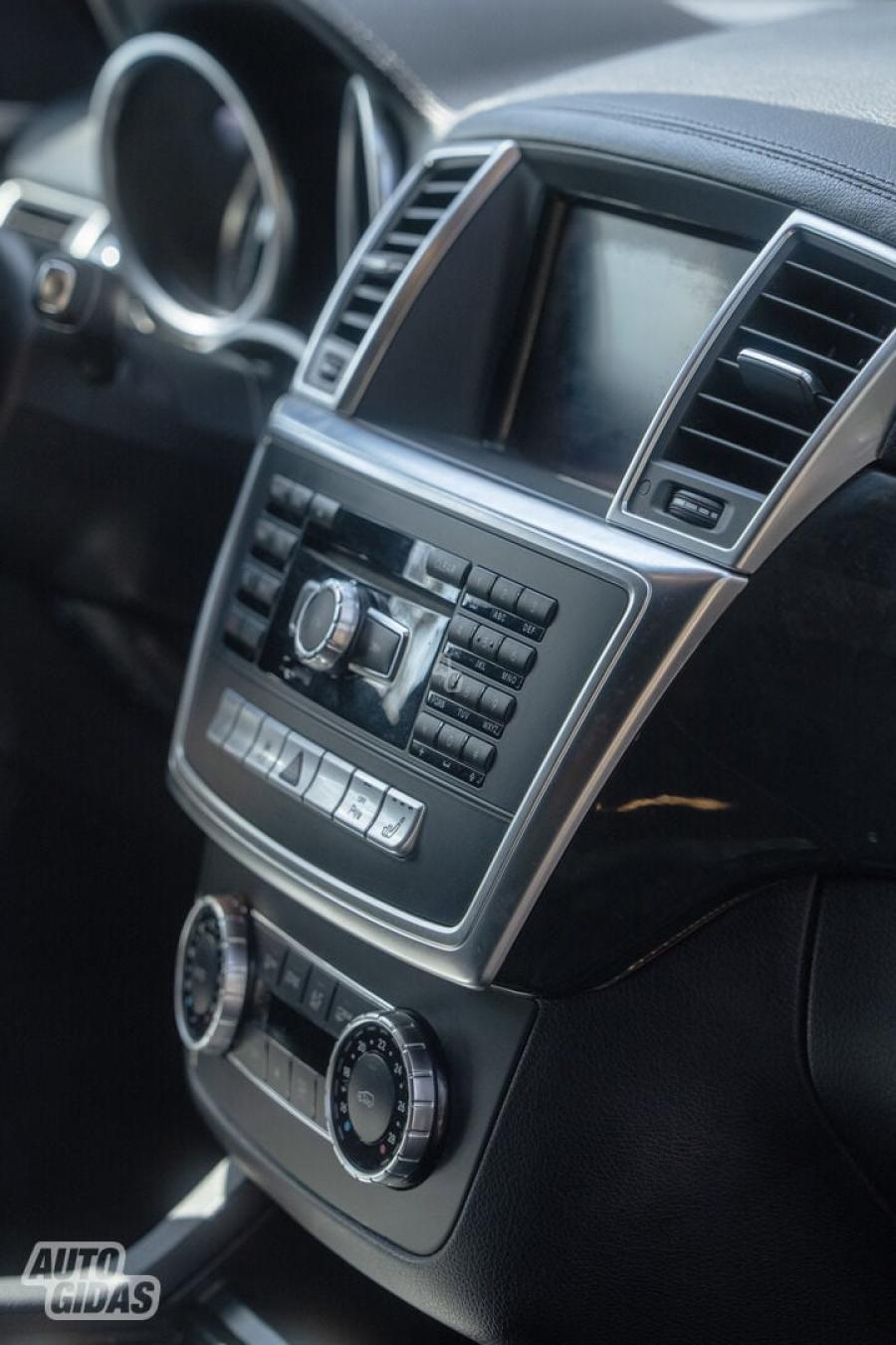 Balts Mercedes-Benz GL 350 2015 Panevēža, ar dzinēja tilpumu 3.00 L un nobraukumu 124 tūkst. km par 25000 €, foto 11 vietnē AUTOMOTO.COM.LV