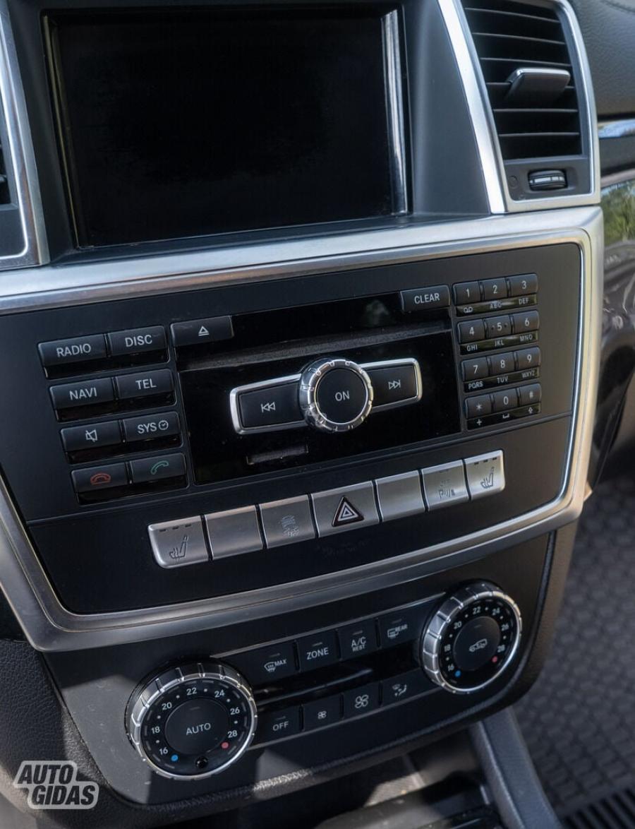 Balts Mercedes-Benz GL 350 2015 Panevēža, ar dzinēja tilpumu 3.00 L un nobraukumu 124 tūkst. km par 25000 €, foto 13 vietnē AUTOMOTO.COM.LV