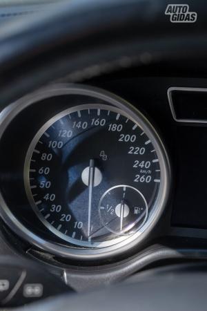 Balts Mercedes-Benz GL 350 2015 Panevēža, ar dzinēja tilpumu 3.00 L un nobraukumu 124 tūkst. km par 25000 €, foto 14 vietnē AUTOMOTO.COM.LV