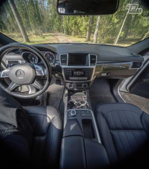 Balts Mercedes-Benz GL 350 2015 Panevēža, ar dzinēja tilpumu 3.00 L un nobraukumu 124 tūkst. km par 25000 €, foto 15 vietnē AUTOMOTO.COM.LV
