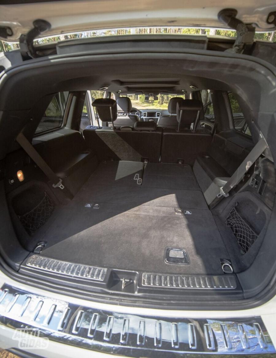 Balts Mercedes-Benz GL 350 2015 Panevēža, ar dzinēja tilpumu 3.00 L un nobraukumu 124 tūkst. km par 25000 €, foto 17 vietnē AUTOMOTO.COM.LV