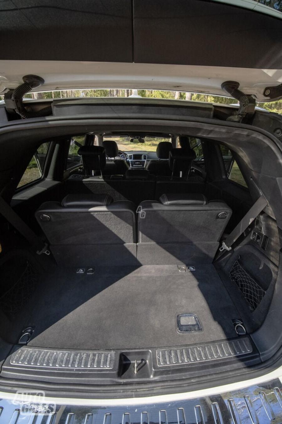 Balts Mercedes-Benz GL 350 2015 Panevēža, ar dzinēja tilpumu 3.00 L un nobraukumu 124 tūkst. km par 25000 €, foto 20 vietnē AUTOMOTO.COM.LV