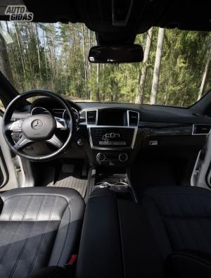 Balts Mercedes-Benz GL 350 2015 Panevēža, ar dzinēja tilpumu 3.00 L un nobraukumu 124 tūkst. km par 25000 €, foto 21 vietnē AUTOMOTO.COM.LV
