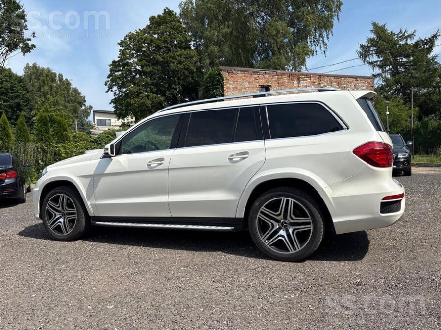 White Mercedes-Benz GL 350 2015 in Riga, with an engine capacity of 3.00 L and mileage of 0 thousand km for 23750 €, photo 5 on AUTOMOTO.COM.LV