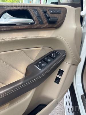 White Mercedes-Benz GL 350 2015 in Riga, with an engine capacity of 3.00 L and mileage of 0 thousand km for 23750 €, photo 13 on AUTOMOTO.COM.LV