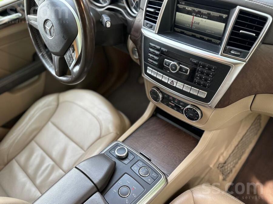White Mercedes-Benz GL 350 2015 in Riga, with an engine capacity of 3.00 L and mileage of 0 thousand km for 23750 €, photo 15 on AUTOMOTO.COM.LV