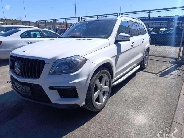 Balts Mercedes-Benz GL 350 2015 Viļņa, ar dzinēja tilpumu 2.99 L un nobraukumu 310 tūkst. km par 15000 €, foto 1 vietnē AUTOMOTO.COM.LV