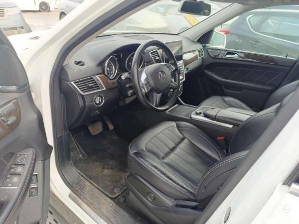 Balts Mercedes-Benz GL 350 2015 Viļņa, ar dzinēja tilpumu 2.99 L un nobraukumu 310 tūkst. km par 15000 €, foto 8 vietnē AUTOMOTO.COM.LV