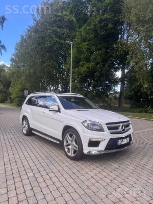 Белый Мерседес ГЛ 350 2016 в Рига, объемом двигателя 3.00 л и пробегом 227 тыс. км за 28000 €, фото  на AUTOMOTO.COM.LV