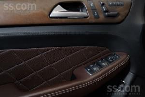 White Mercedes-Benz GL 350 2016 in Riga, with an engine capacity of 3.00 L and mileage of 85 thousand km for 32500 €, photo 19 on AUTOMOTO.COM.LV