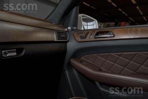 White Mercedes-Benz GL 350 2016 in Riga, with an engine capacity of 3.00 L and mileage of 85 thousand km for 32500 €, photo 24 on AUTOMOTO.COM.LV