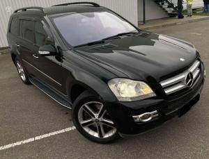 Black Mercedes-Benz gl-420 2007 in Marijampole, with an engine capacity of 4.00 L and mileage of 348 thousand km for 6950 €, photo 3 on AUTOMOTO.COM.LV