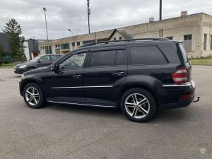 Black Mercedes-Benz gl-420 2007 in Marijampole, with an engine capacity of 4.00 L and mileage of 348 thousand km for 6950 €, photo 7 on AUTOMOTO.COM.LV