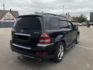 Black Mercedes-Benz gl-420 2007 in Marijampole, with an engine capacity of 4.00 L and mileage of 348 thousand km for 6950 €, photo 10 on AUTOMOTO.COM.LV