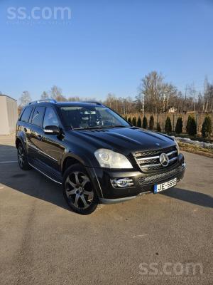 Melns Mercedes-Benz gl-420 2007 Rīga, ar dzinēja tilpumu 4.00 L un nobraukumu 338 tūkst. km par 9100 €, foto 1 vietnē AUTOMOTO.COM.LV