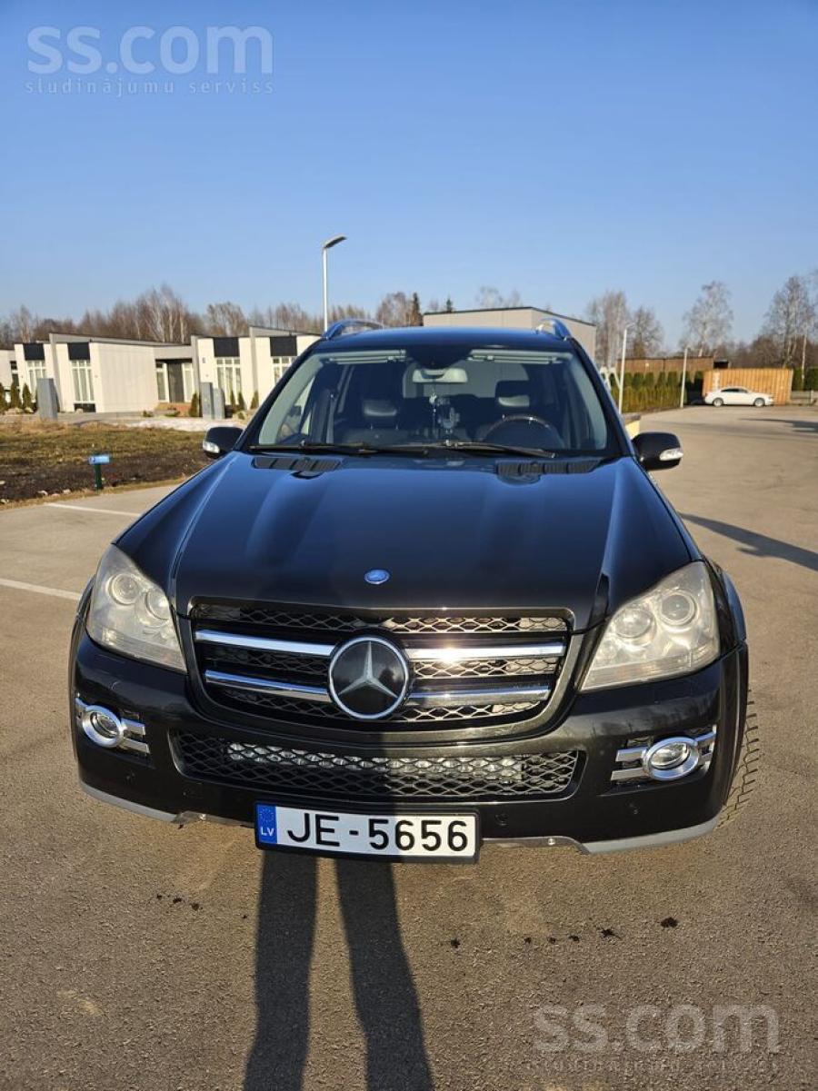 Melns Mercedes-Benz gl-420 2007 Rīga, ar dzinēja tilpumu 4.00 L un nobraukumu 338 tūkst. km par 9100 €, foto 8 vietnē AUTOMOTO.COM.LV