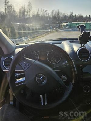 Melns Mercedes-Benz gl-420 2007 Rīga, ar dzinēja tilpumu 4.00 L un nobraukumu 338 tūkst. km par 9100 €, foto 11 vietnē AUTOMOTO.COM.LV