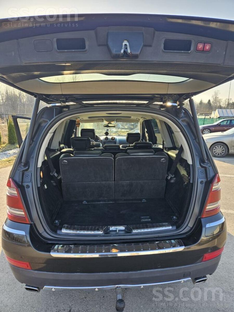 Melns Mercedes-Benz gl-420 2007 Rīga, ar dzinēja tilpumu 4.00 L un nobraukumu 338 tūkst. km par 9100 €, foto 12 vietnē AUTOMOTO.COM.LV