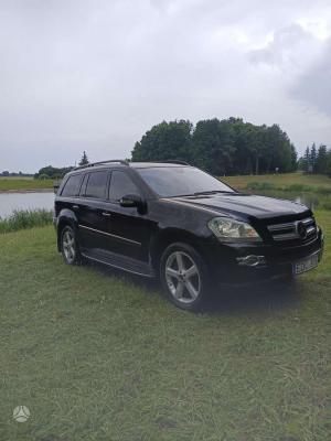 Black Mercedes-Benz gl-420 2007 in Raseiniai, with an engine capacity of 4.00 L and mileage of 244 thousand km for 6700 €, photo 6 on AUTOMOTO.COM.LV