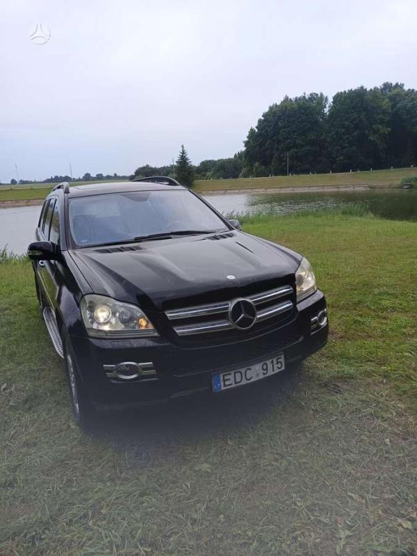 Black Mercedes-Benz gl-420 2007 in Raseiniai, with an engine capacity of 4.00 L and mileage of 244 thousand km for 6700 €, photo 6 on AUTOMOTO.COM.LV