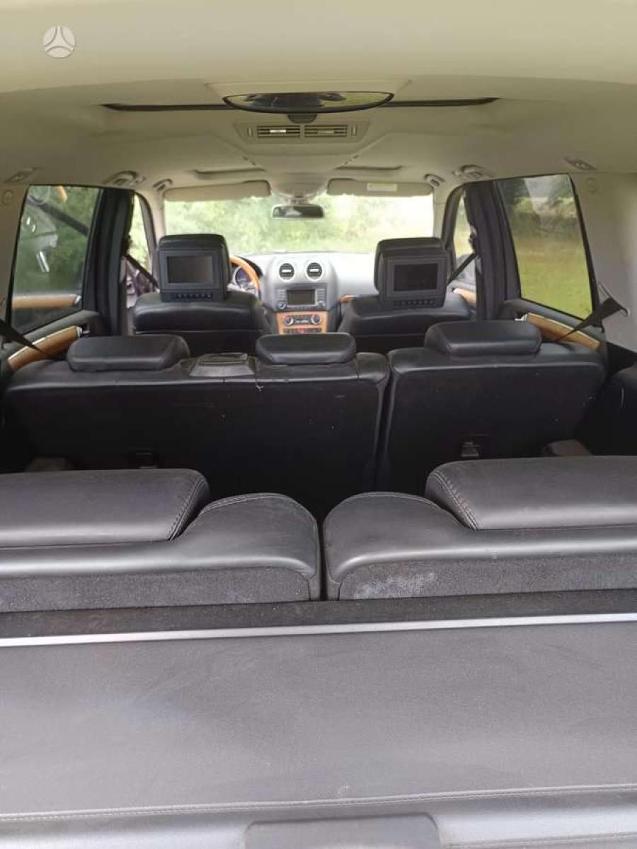 Black Mercedes-Benz gl-420 2007 in Raseiniai, with an engine capacity of 4.00 L and mileage of 244 thousand km for 6700 €, photo 8 on AUTOMOTO.COM.LV