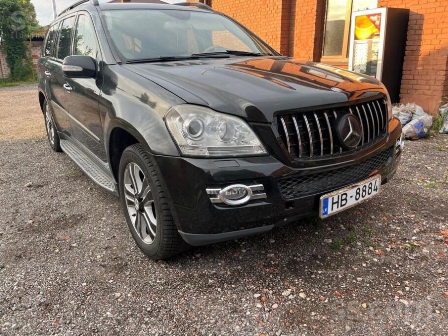 Melns Mercedes-Benz gl-420 2007 Daugavpils, ar dzinēja tilpumu 4.00 L un nobraukumu 300 tūkst. km par 7300 €, foto 8 vietnē AUTOMOTO.COM.LV