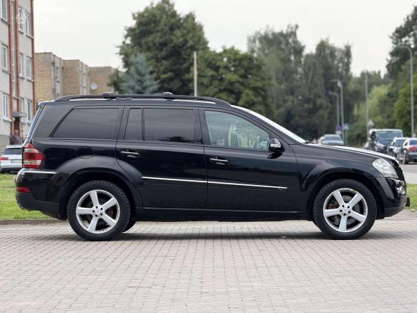 Melns Mercedes-Benz gl-420 2007 Kaišiadorys, ar dzinēja tilpumu 4.00 L un nobraukumu 330 tūkst. km par 6400 €, foto 4 vietnē AUTOMOTO.COM.LV