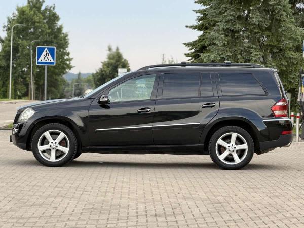 Black Mercedes-Benz gl-420 2007 in Kaisiadorys, with an engine capacity of 4.00 L and mileage of 330 thousand km for 6400 €, photo 7 on AUTOMOTO.COM.LV