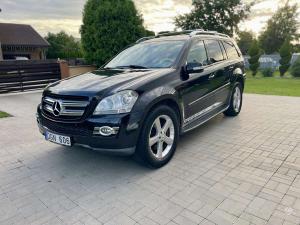 Melns Mercedes-Benz gl-420 2007 Viļņa, ar dzinēja tilpumu 4.00 L un nobraukumu 278 tūkst. km par 4900 €, foto  vietnē AUTOMOTO.COM.LV