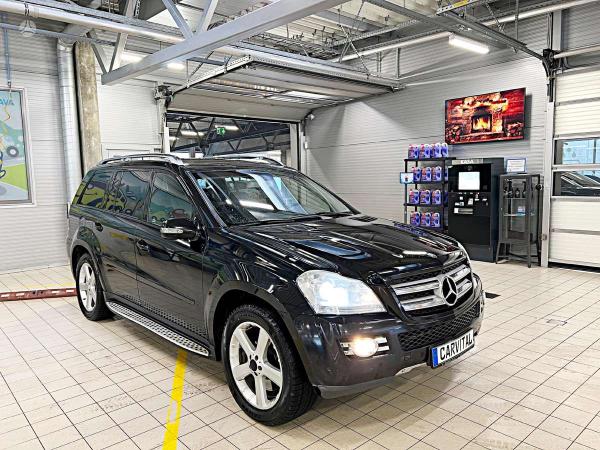 Black Mercedes-Benz gl-420 2008 in Vilnius, with an engine capacity of 4.00 L and mileage of 323 thousand km for 5900 €, photo 1 on AUTOMOTO.COM.LV