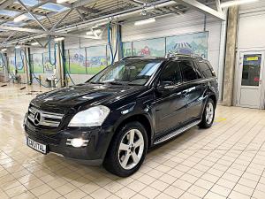 Black Mercedes-Benz gl-420 2008 in Vilnius, with an engine capacity of 4.00 L and mileage of 323 thousand km for 5900 €, photo 4 on AUTOMOTO.COM.LV