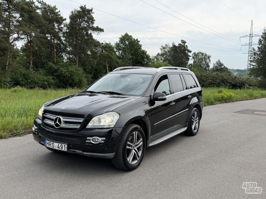 Melns Mercedes-Benz gl-420 2008 Viļņa, ar dzinēja tilpumu 4.20 L un nobraukumu 393 tūkst. km par 4300 €, foto 1 vietnē AUTOMOTO.COM.LV