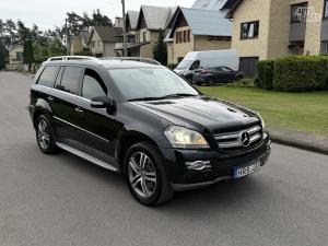 Melns Mercedes-Benz gl-420 2008 Viļņa, ar dzinēja tilpumu 4.20 L un nobraukumu 393 tūkst. km par 4300 €, foto 5 vietnē AUTOMOTO.COM.LV