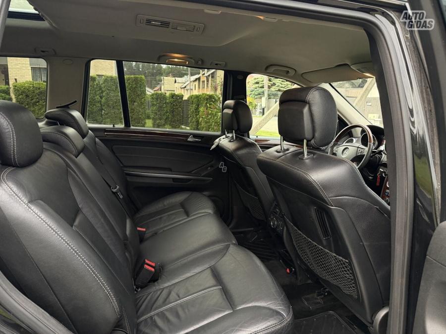 Melns Mercedes-Benz gl-420 2008 Viļņa, ar dzinēja tilpumu 4.20 L un nobraukumu 393 tūkst. km par 4300 €, foto 8 vietnē AUTOMOTO.COM.LV