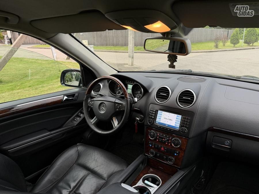 Melns Mercedes-Benz gl-420 2008 Viļņa, ar dzinēja tilpumu 4.20 L un nobraukumu 393 tūkst. km par 4300 €, foto 9 vietnē AUTOMOTO.COM.LV