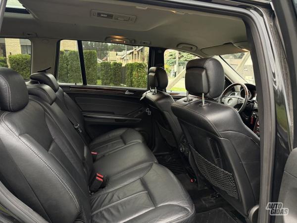 Black Mercedes-Benz gl-420 2008 in Vilnius, with an engine capacity of 4.20 L and mileage of 390 thousand km for 3950 €, photo 7 on AUTOMOTO.COM.LV