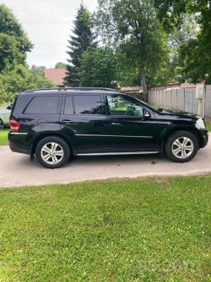 Melns Mercedes-Benz gl-420 2010 Rīga, ar dzinēja tilpumu 4.00 L un nobraukumu 190 tūkst. km par 10500 €, foto  vietnē AUTOMOTO.COM.LV