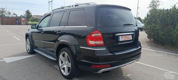Black Mercedes-Benz gl-420 2011 in Siauliai, with an engine capacity of 4.20 L and mileage of 350 thousand km for 7500 €, photo 5 on AUTOMOTO.COM.LV