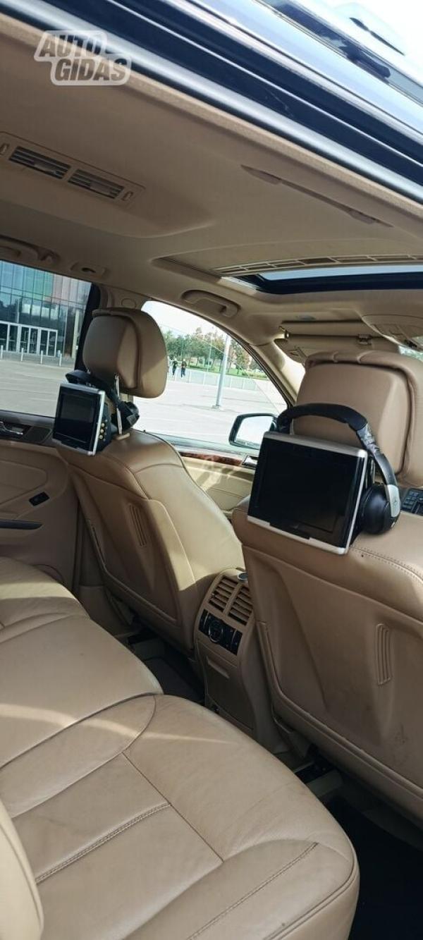 Black Mercedes-Benz gl-420 2011 in Siauliai, with an engine capacity of 4.20 L and mileage of 350 thousand km for 7500 €, photo 7 on AUTOMOTO.COM.LV