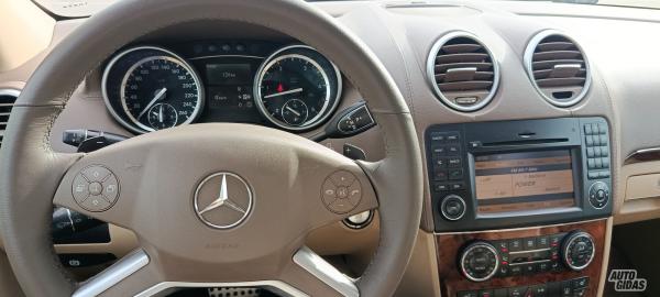 Black Mercedes-Benz gl-420 2011 in Siauliai, with an engine capacity of 4.20 L and mileage of 350 thousand km for 7500 €, photo 8 on AUTOMOTO.COM.LV