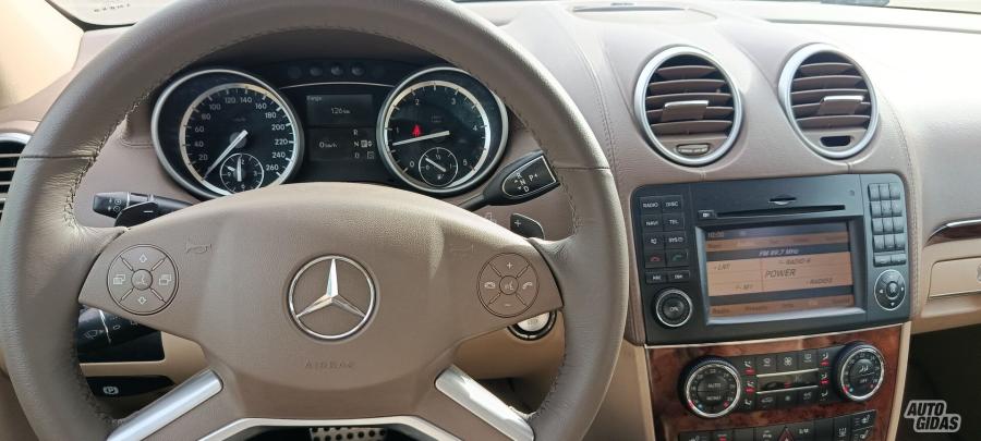 Black Mercedes-Benz gl-420 2011 in Siauliai, with an engine capacity of 4.20 L and mileage of 350 thousand km for 7500 €, photo 8 on AUTOMOTO.COM.LV